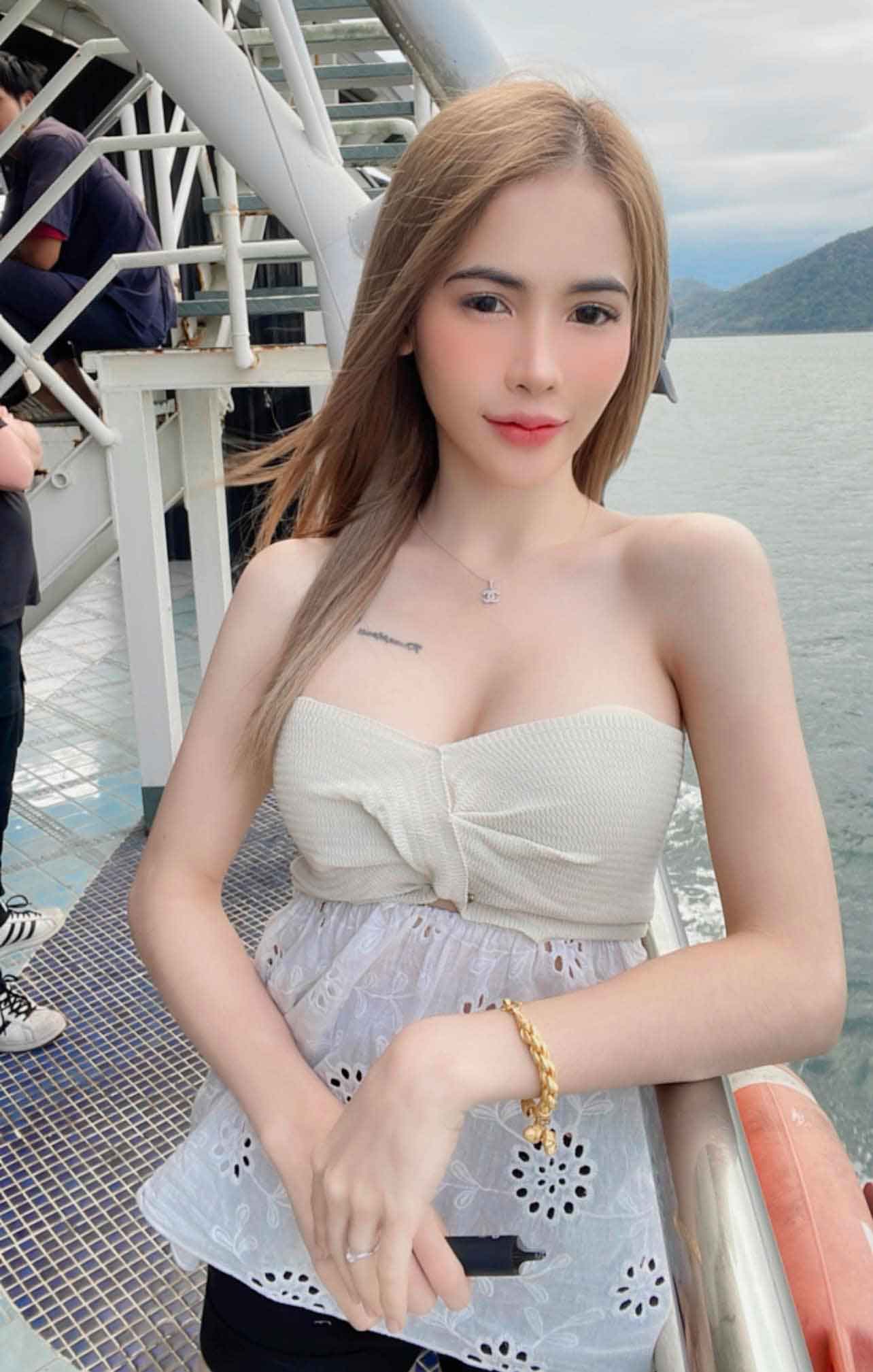 เปิดวาร์ป แก้ว Kamonpatch สาวเซ็กซี่ ไอดอลดัง แซ่บเกินพิกัด